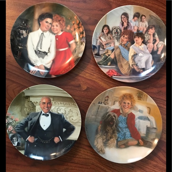Other | Annie Collection Plates | Poshmark
